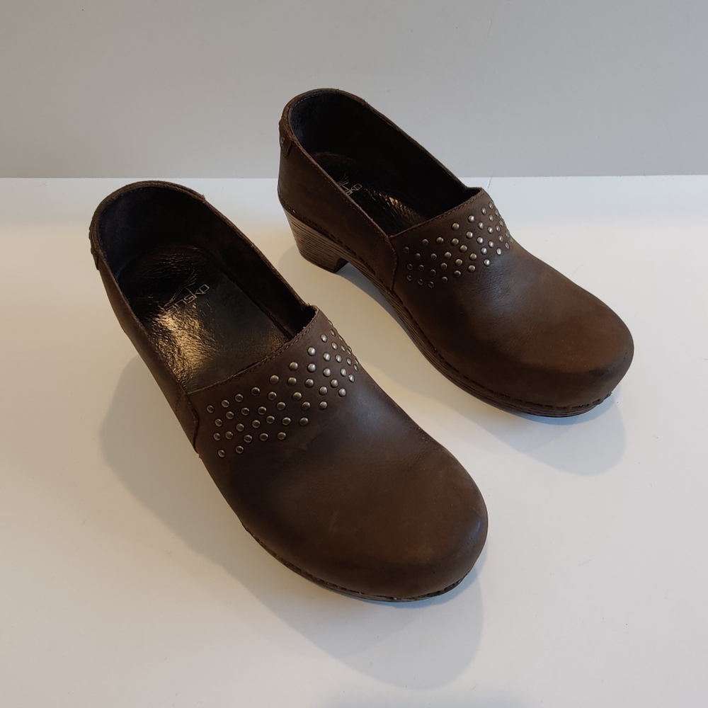 Dansko Mavis Brown Suede Leather Clog - Gem